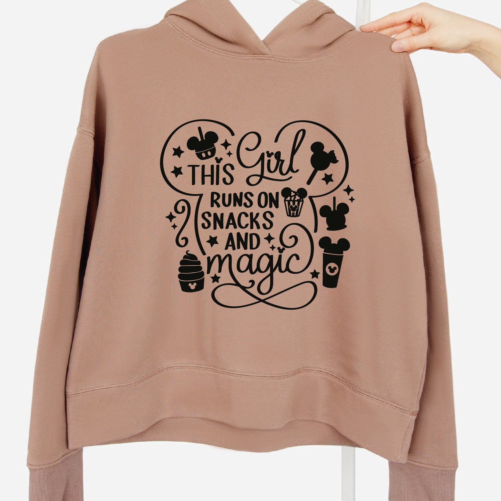 COD1746 This girl runs on snacks and magic svg, snackgoals svg, Snacks ...